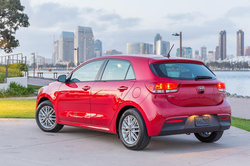 2021 Kia Rio Hatchback Pictures: Interior, Exterior and Dashboard ...