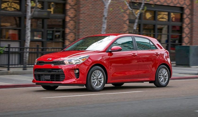 2021 Kia Rio Hatchback Pictures: Interior, Exterior and Dashboard ...
